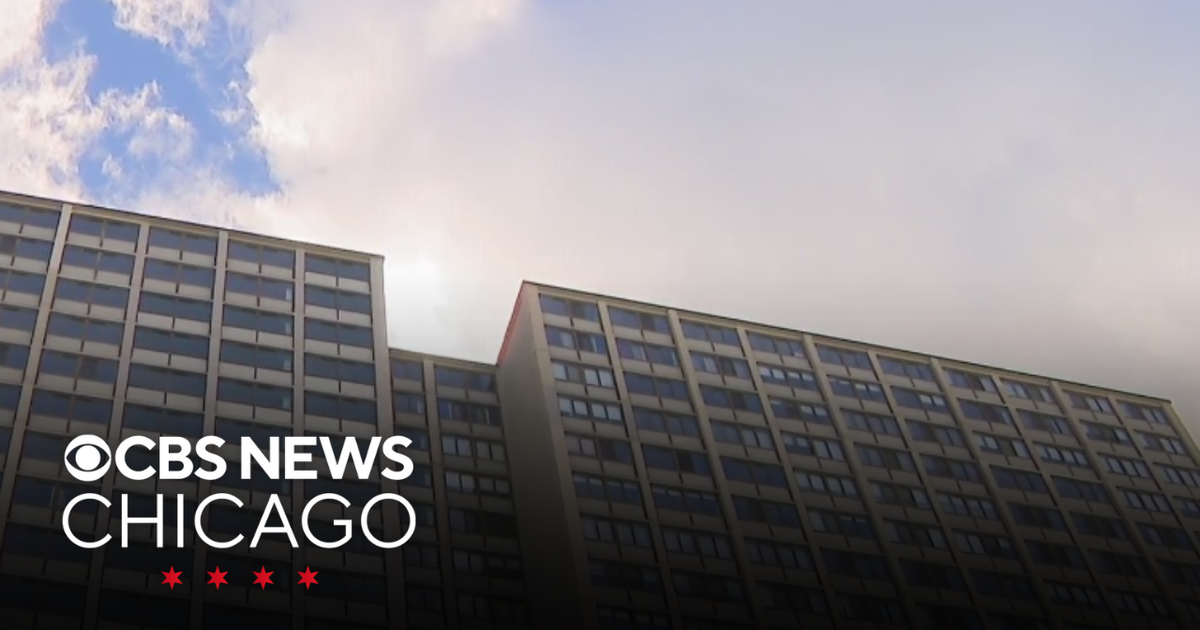 Some have green light to return to Chicago high-rise nearly 2 years ...