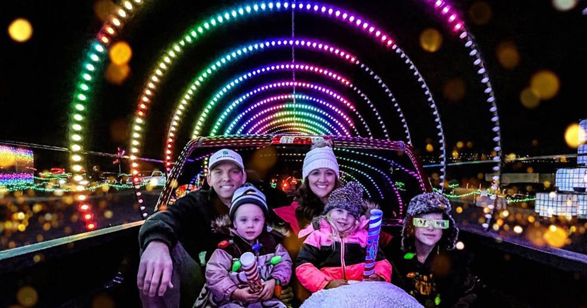 Red Rocks Park to feature a drive-through holiday lights experience for ...
