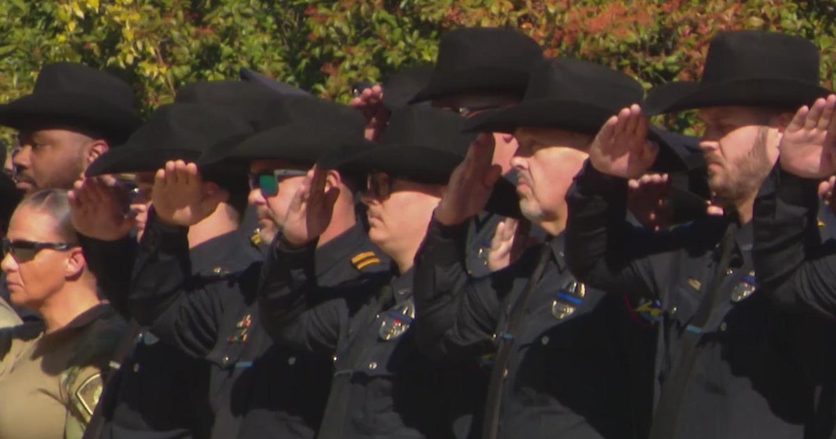 Remembering a hero: Hundreds gather to honor fallen Greenville Police ...