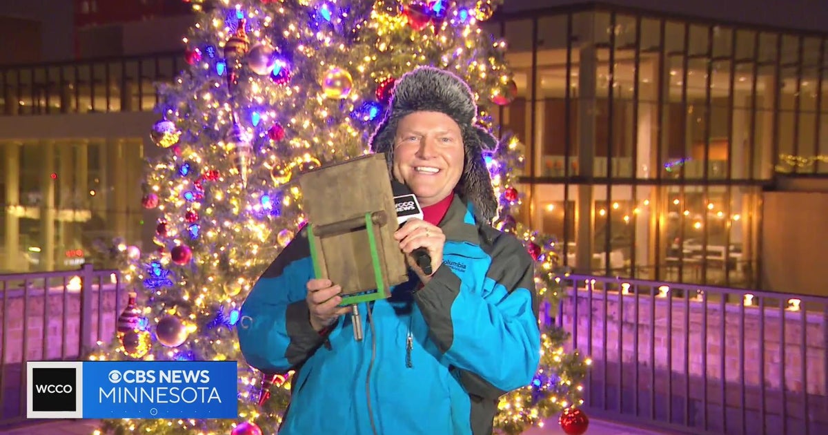 Chris Shaffer lights WCCO’s community tree - CBS Minnesota