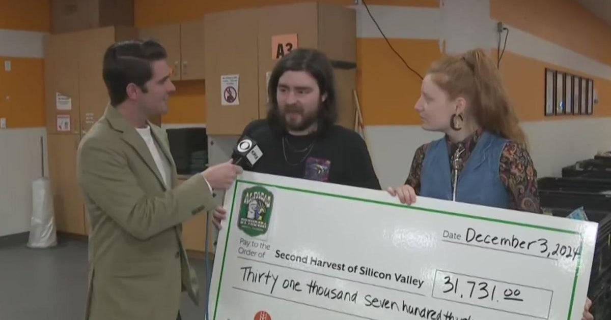 Alpacas by the Sea gives large donation to Second Harvest food bank ...