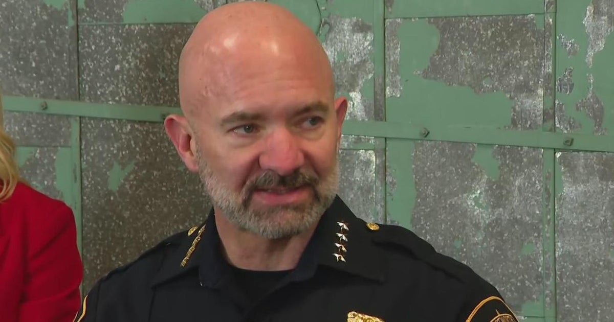 Fort Worth police chief announces 2025 retirement - CBS Texas