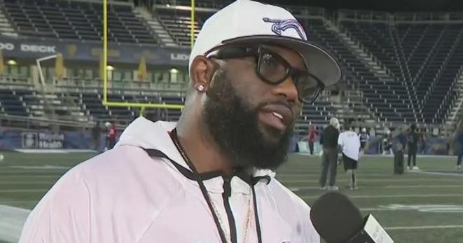 Chaminade-Madonna football coach Dameon Jones speaks - CBS Miami