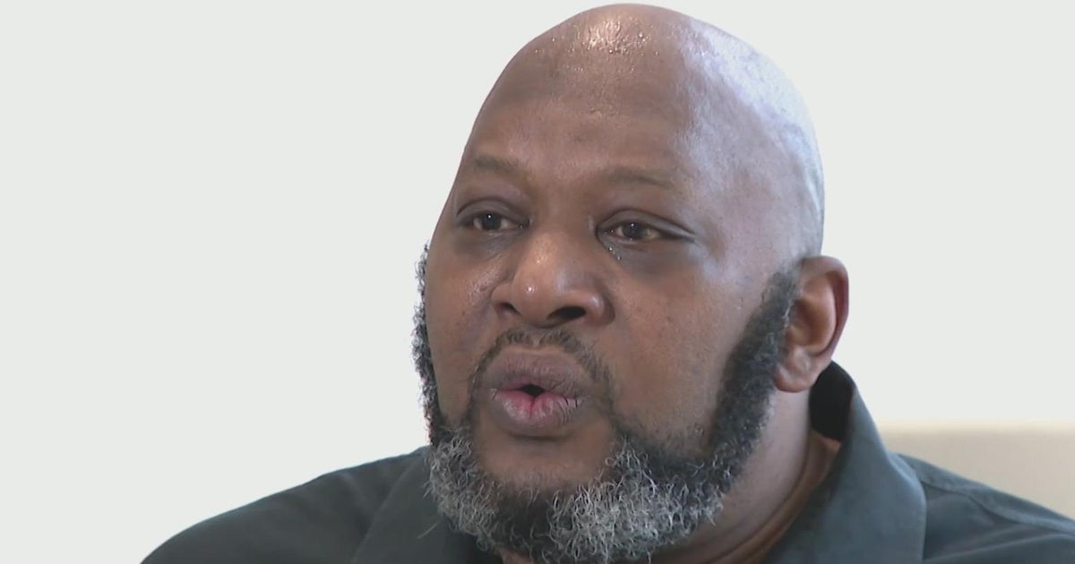Part 2: Police body camera video shows Dallas officer striking man's ...