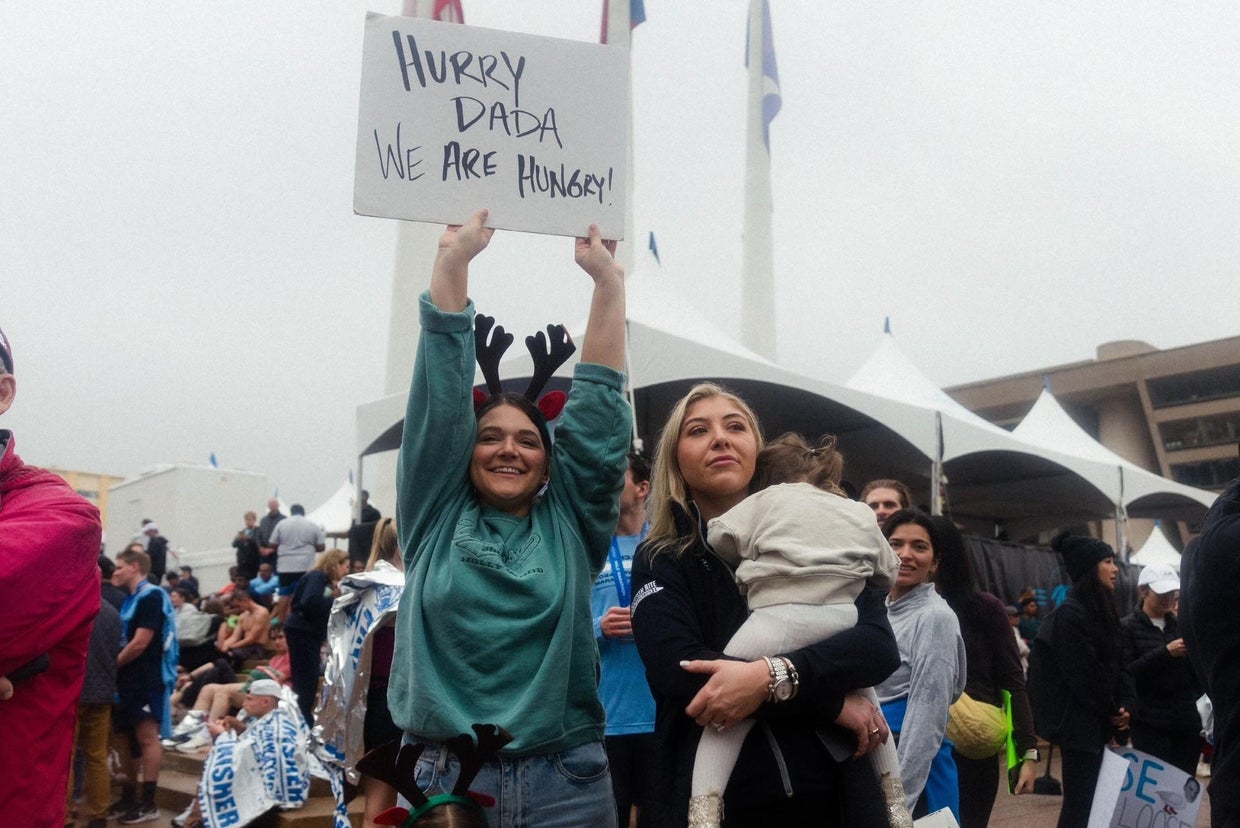 BMW Marathon photo gallery: Fans cheer on runners with creative signs