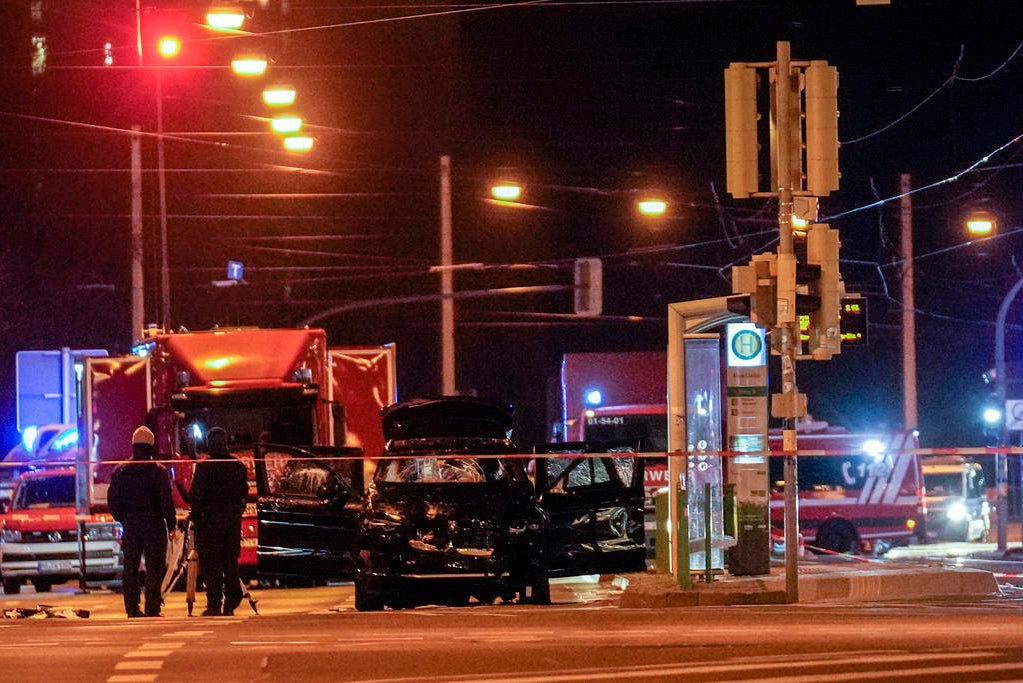Car slams into crowd at Christmas market in Germany; at least 5 killed ...