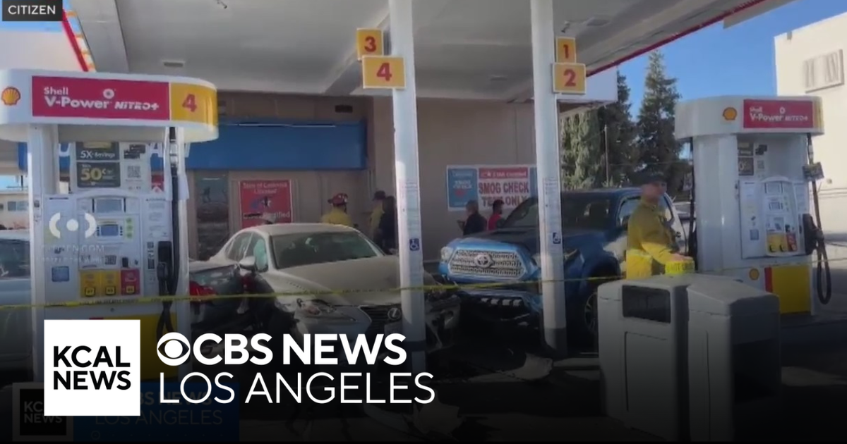 Video shows aftermath of multi-car crash at Reseda gas station - CBS ...