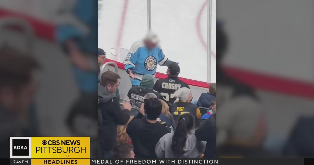 Penguins fan ejected after swiping puck from young fan - CBS Pittsburgh