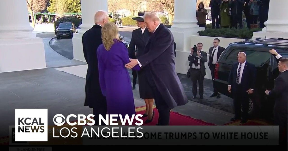 Guests file in to the U.S. Capitol rotunda for Inauguration Day 2025 ...