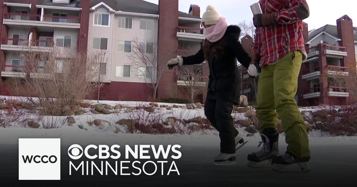 Minnesotans battle dangerously cold temperatures - CBS Minnesota