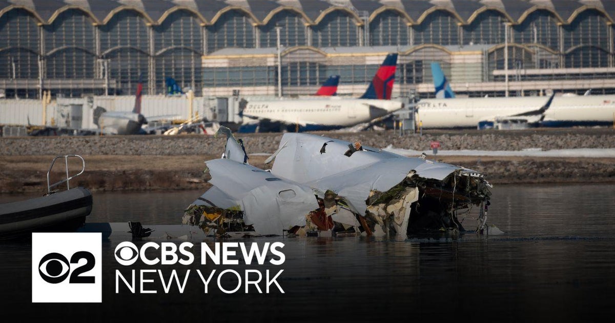 D C Plane Crash Black Boxes Recovered Ntsb Analyzing Key Evidence