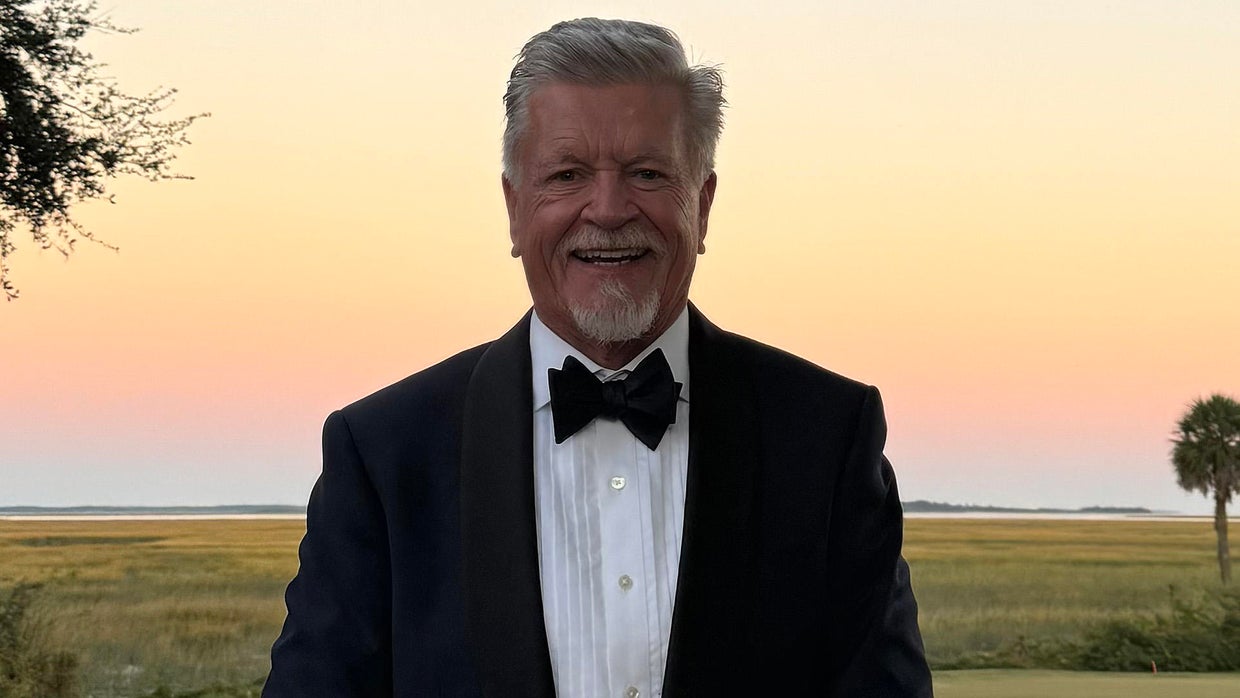 Attorney found dead on Charlestown houseboat was stabbed multiple times ...