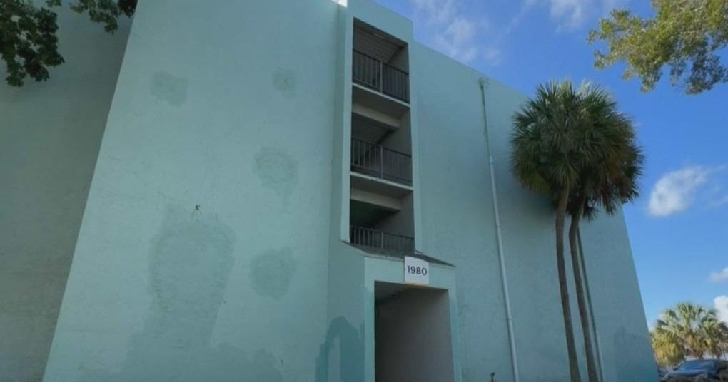 Toddler boy seriously injured after falling from 3rd-story balcony in ...