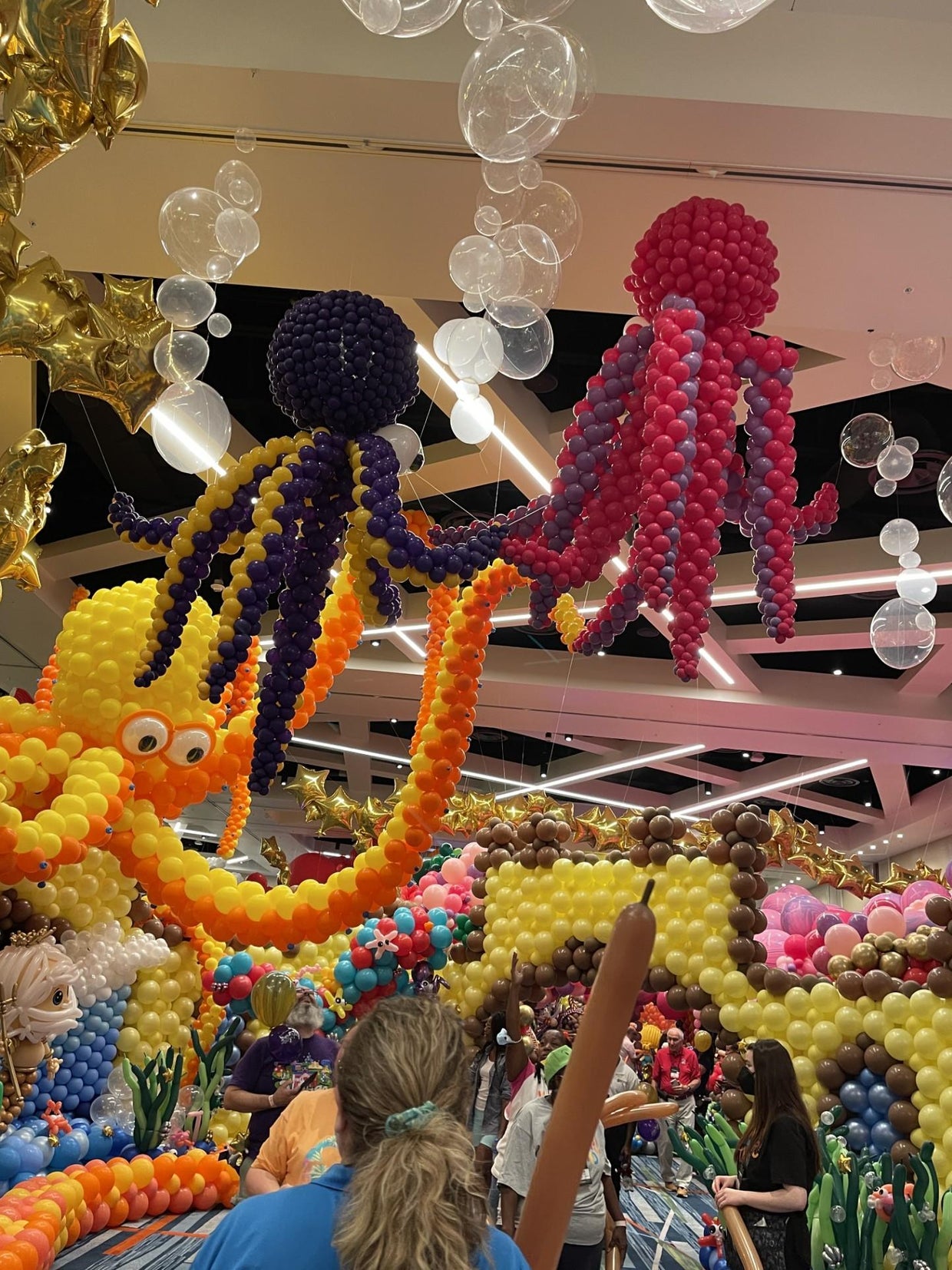 Valentine's Day is a busy time for Boston balloon artist who got start ...