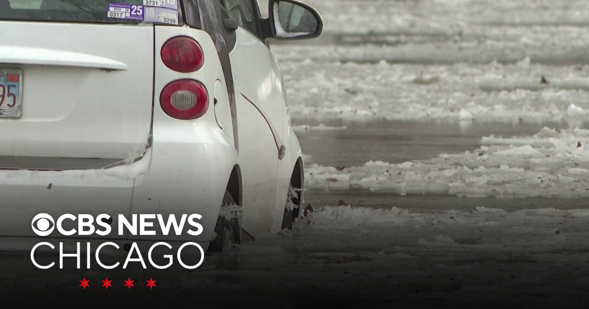 Water main break in Skokie impacting thousands of residents - CBS Chicago