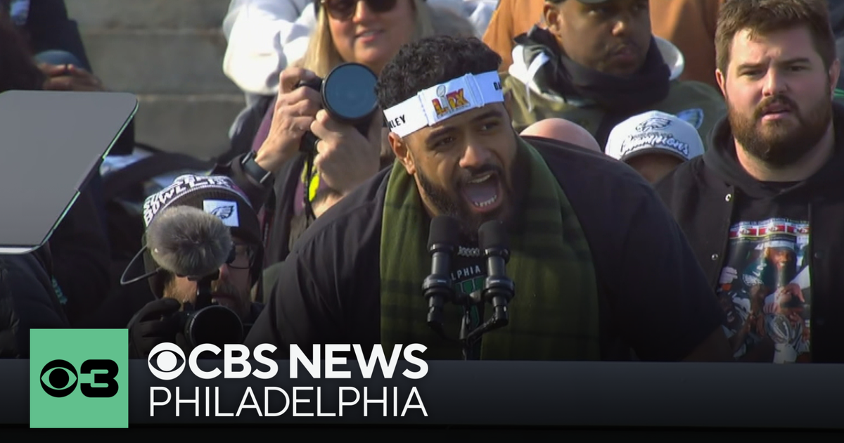 Eagles' Jordan Mailata sings "We Are the Champions" at Super Bowl ...