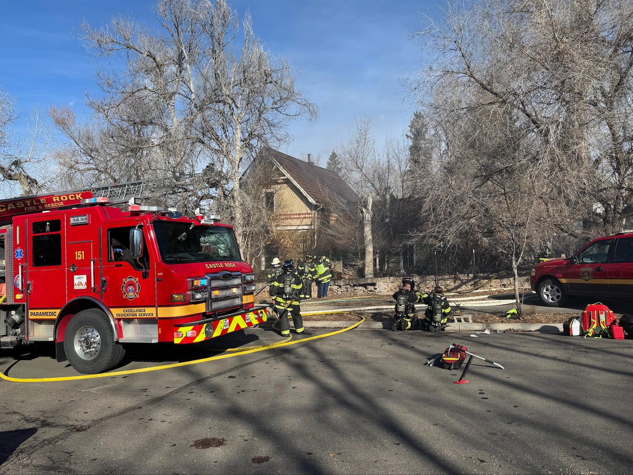 Castle Rock house fire leaves one person with life-threatening injuries ...
