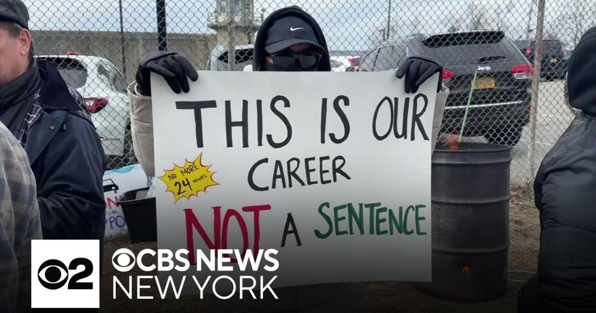 New York corrections officers, sergeants continue to strike - CBS New York