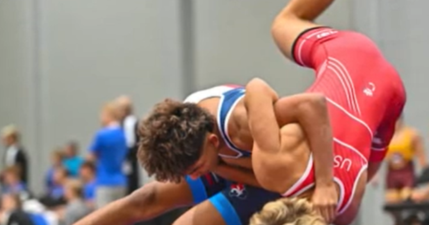 Senior season rousing success for Arlington Martin wrestler - CBS Texas