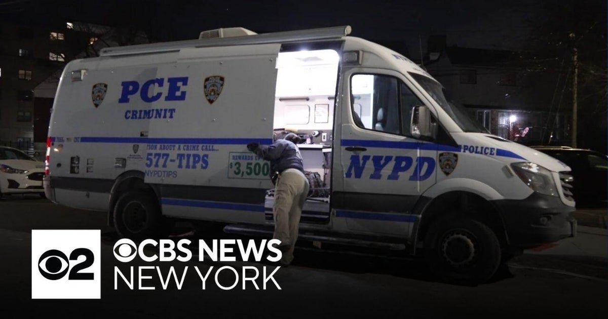 Fight in Queens leads to deadly stabbing, NYPD says - CBS New York