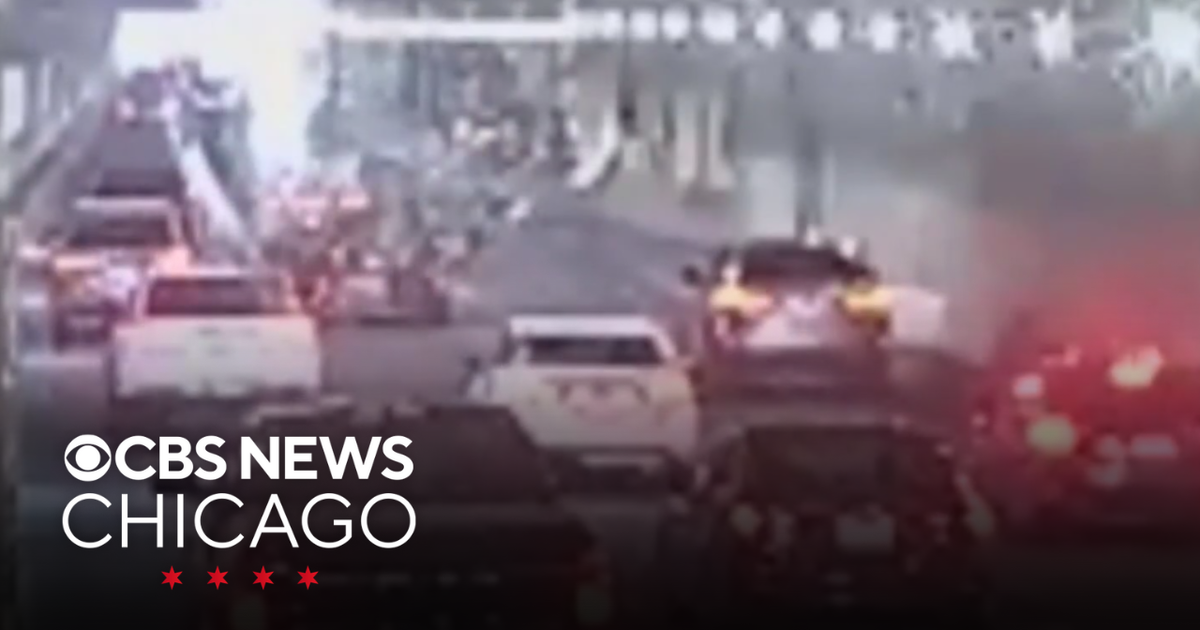 Video shows concrete falling in Boston's Prudential Tunnel - CBS Chicago