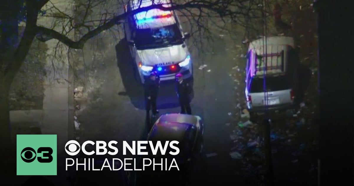 Philadelphia police officer nearly shot following traffic stop, chase ...