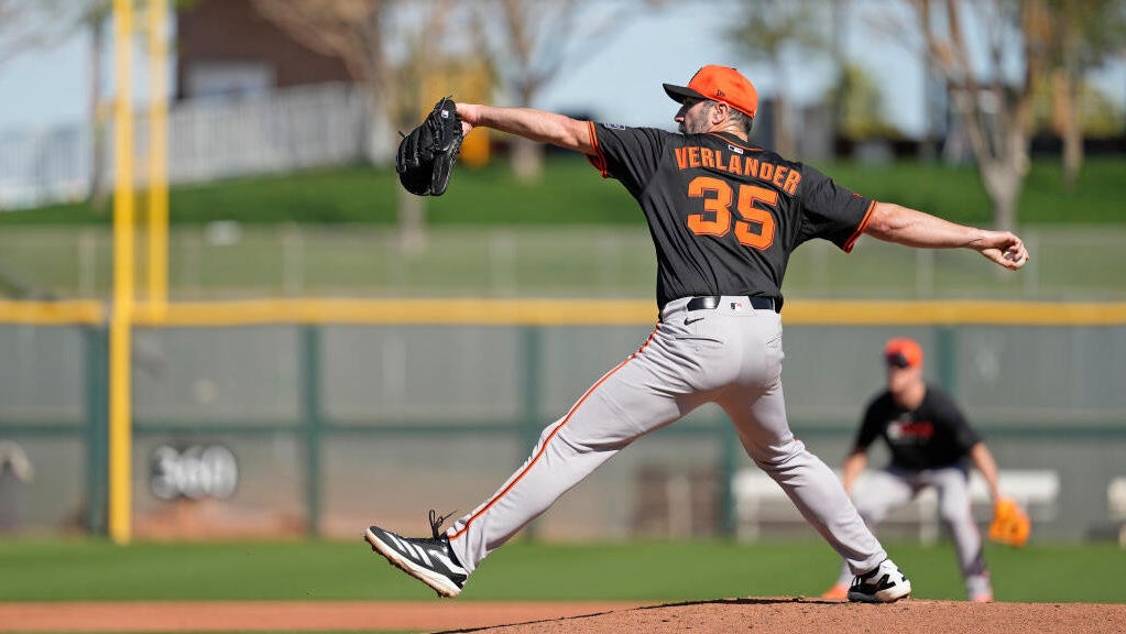 At 42, Justin Verlander pitches 2 innings in spring debut for Giants ...