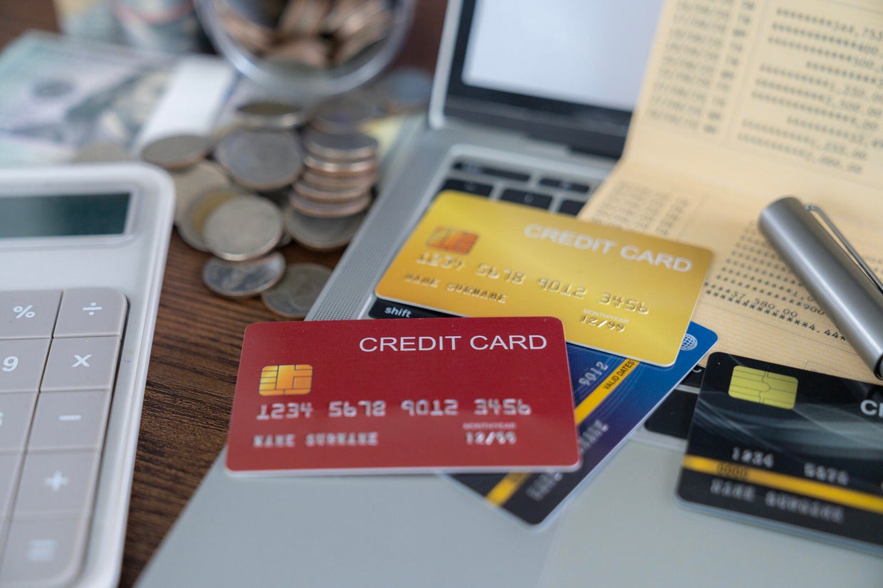 How does inflation impact credit card debt? Experts weigh in - CBS News