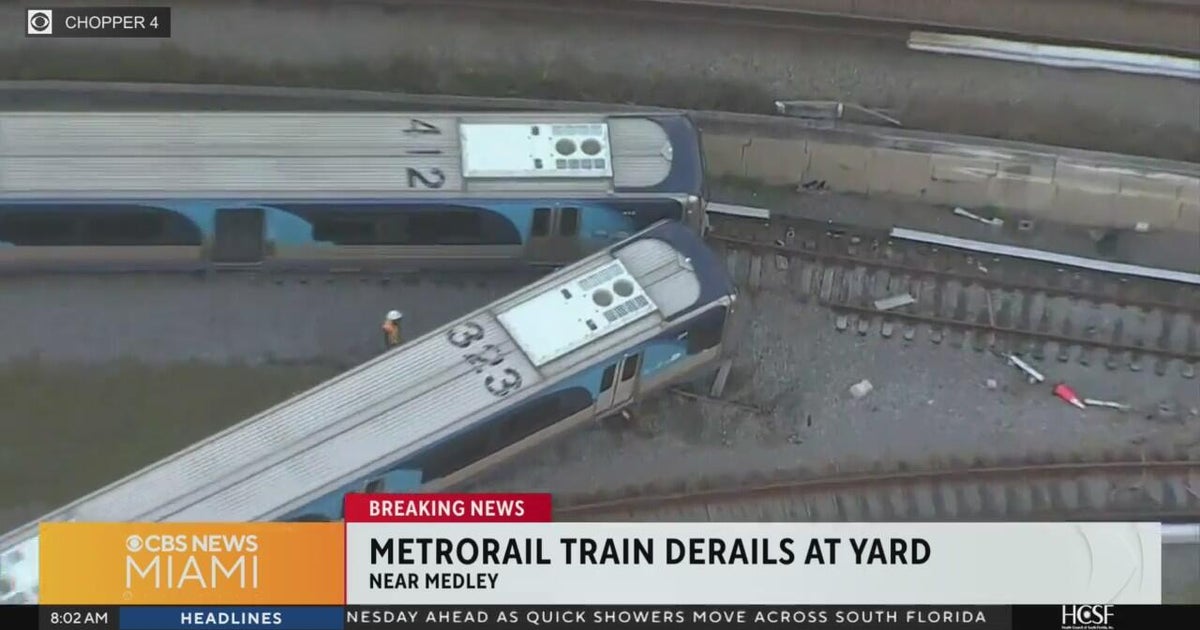 Metrorail train derails at railyard near Medley - CBS Miami