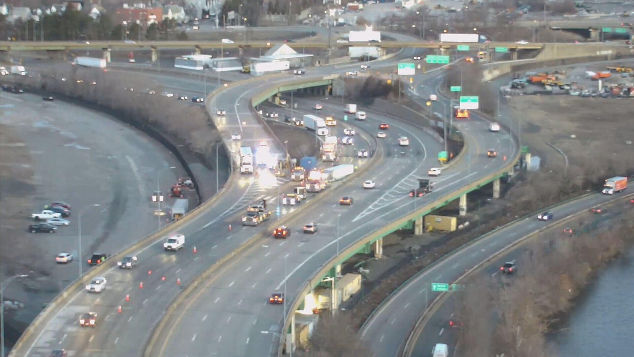 Massachusetts Turnpike traffic backed up for miles after tractor ...
