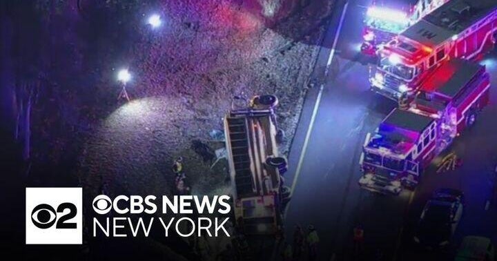 Chopper 2 over school bus crash on the Garden State Parkway - CBS New York