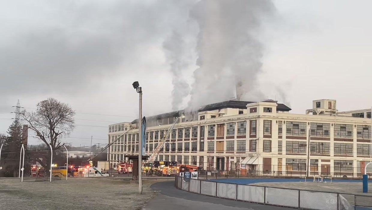 Fire breaks out at former Dixie Cup factory in Easton, Pennsylvania ...