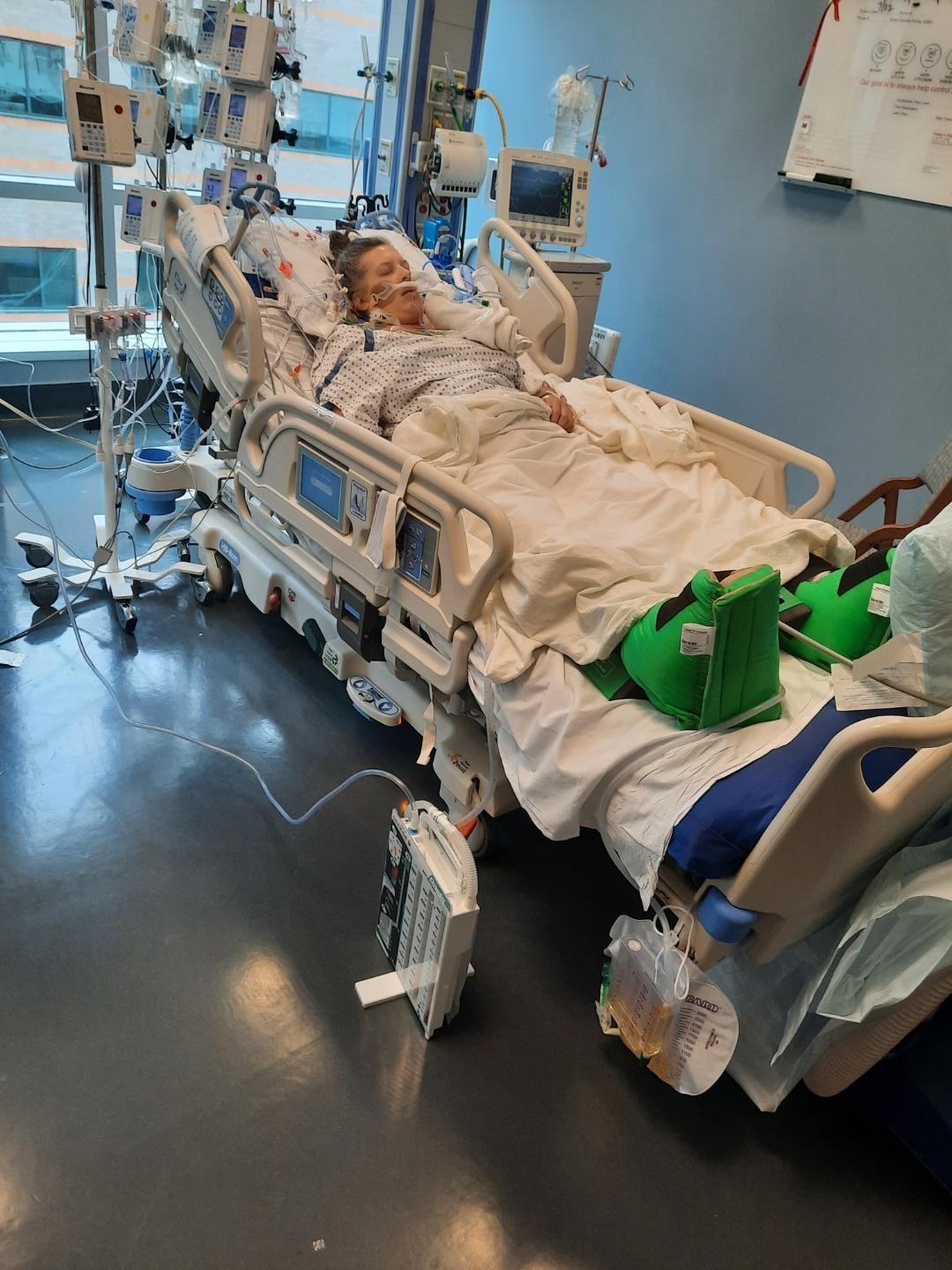 A mom's sudden pain was a deadly heart condition. An ultrasound on an iPhone helped save her ...