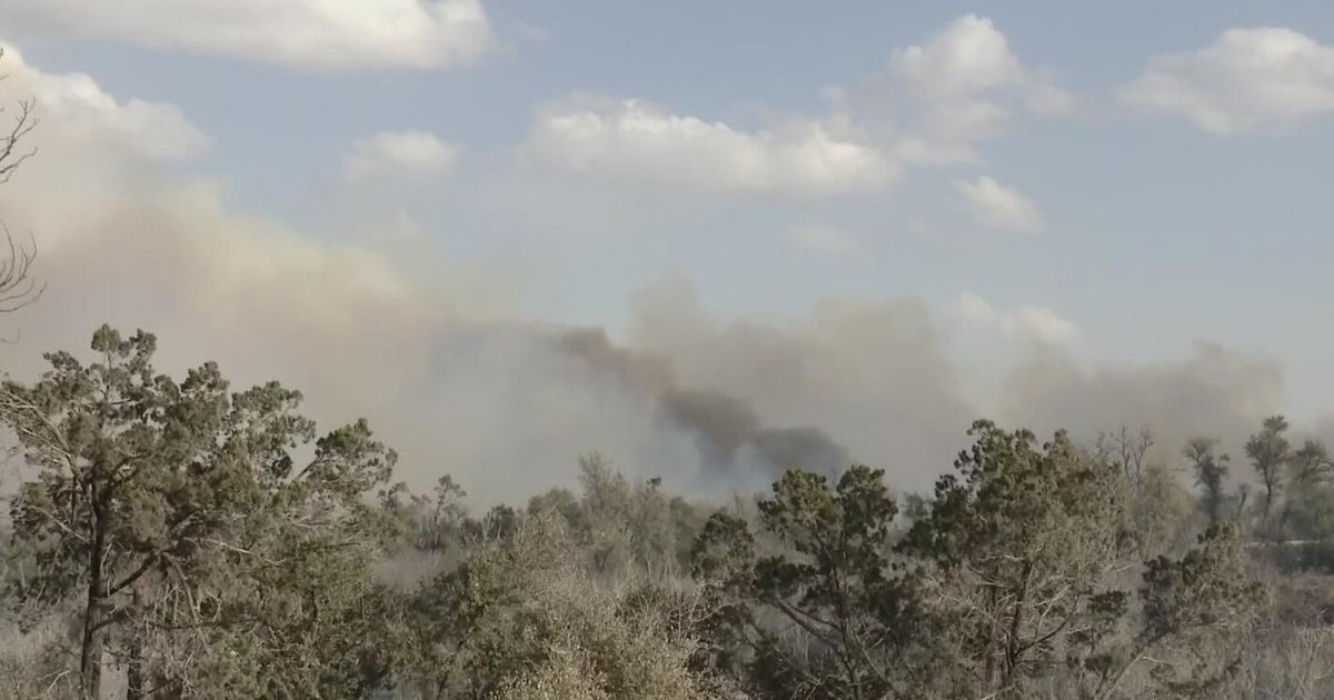 Crabapple fire in Central Texas over 50% contained - CBS Texas