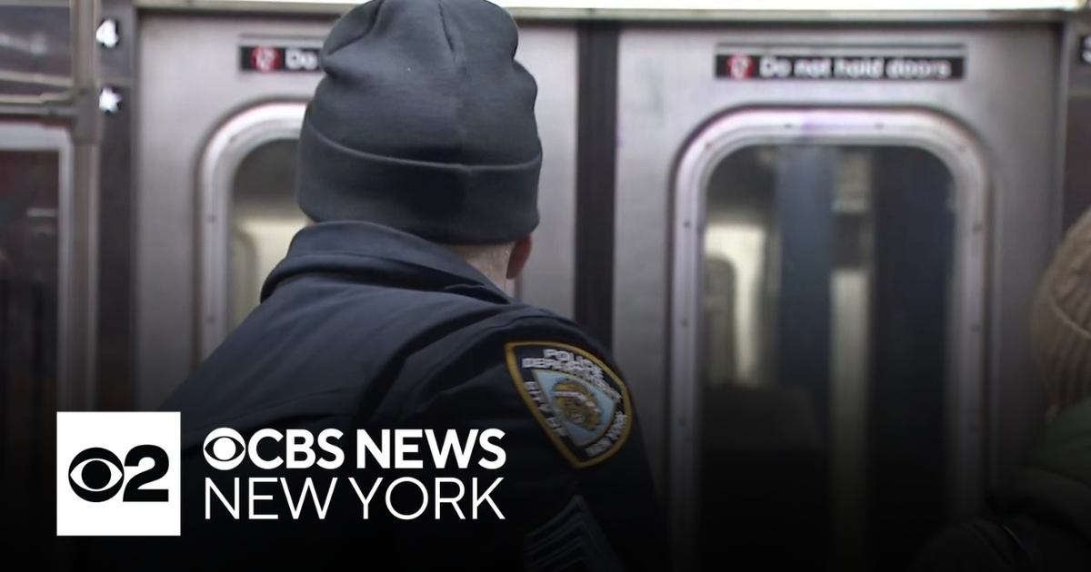 U.S. transportation secretary says MTA needs to address crime, violence - CBS New York