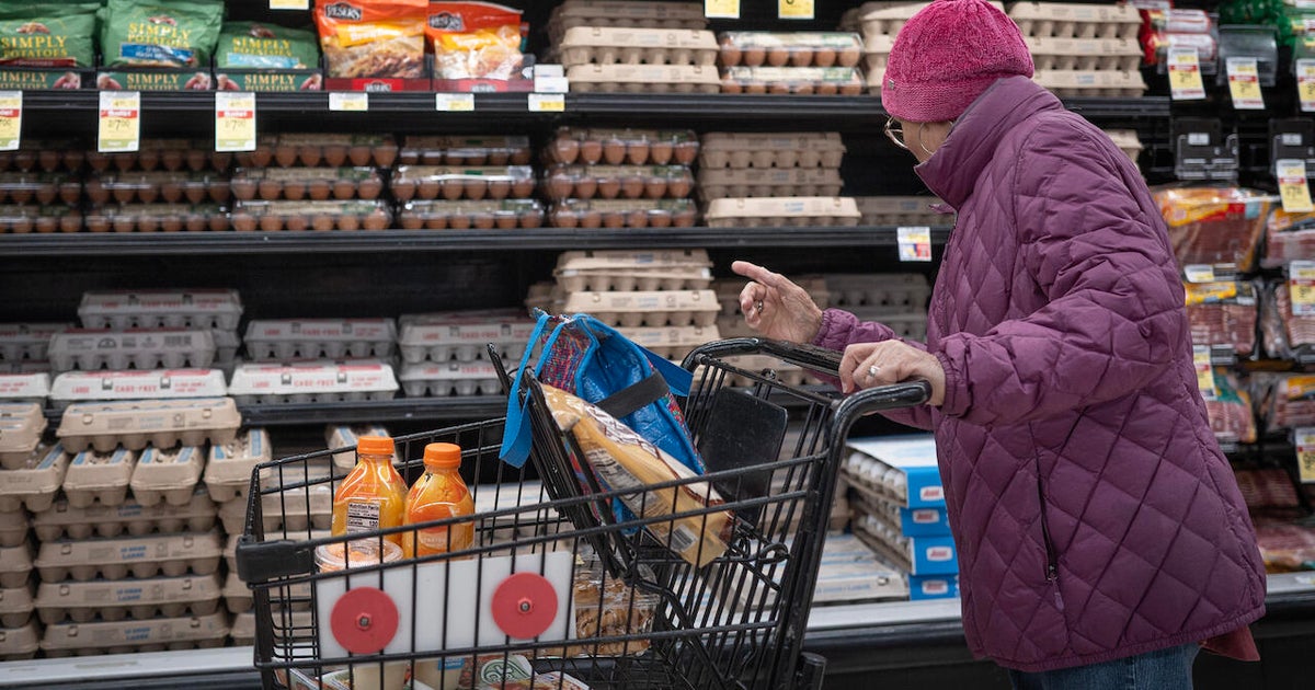 Americans' pessimism about the economy is growing, poll finds - CBS News