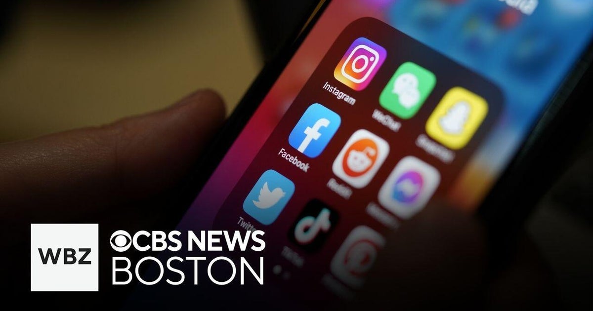Excessive social media use can worsen existing depression in youth ...