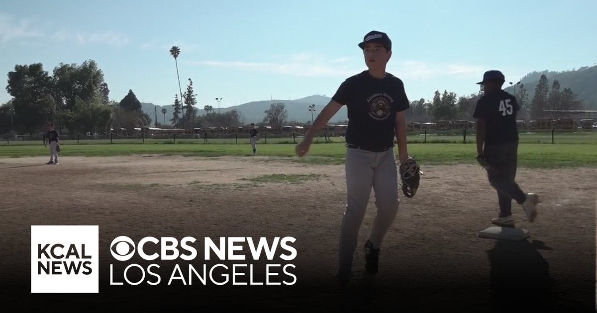 Altadena little leaguers use baseball to cope the Eaton Fire ...