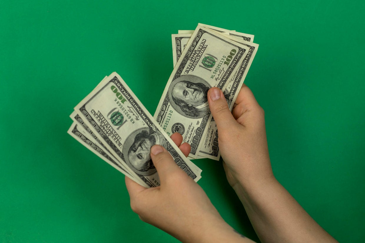 Long-term CDs vs. short-term CDs: Which is better this May? - CBS News