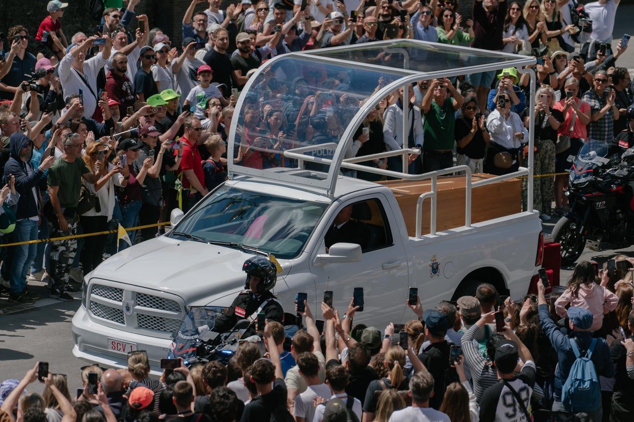 Watch Pope Francis' full funeral video as world mourns late Vatican ...