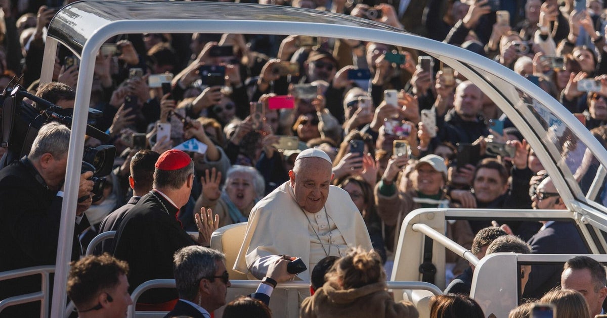 Iconic popemobile will carry Pope Francis' coffin to final resting ...