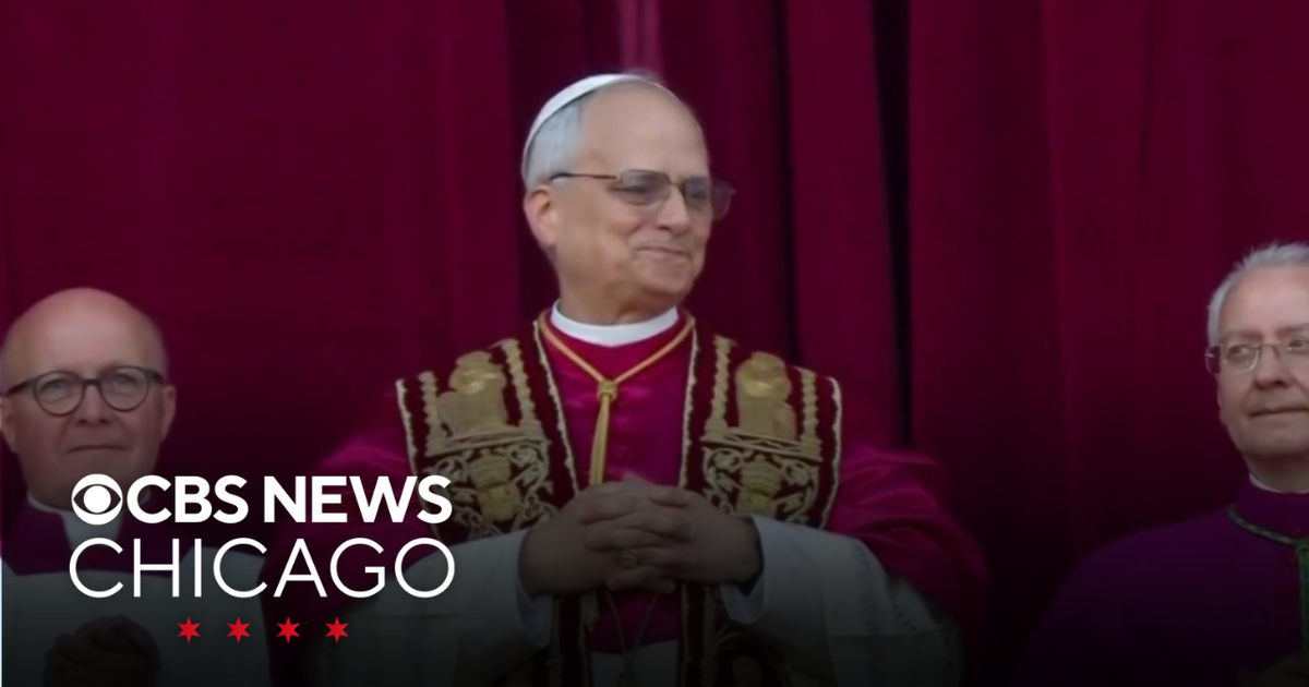 What it meant to be in the crowd before the new Pope Leo XIV - CBS Chicago
