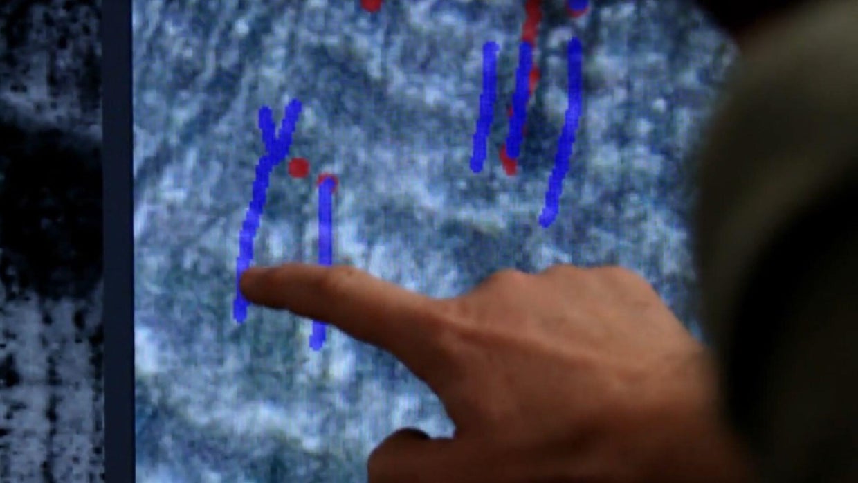 Bloody, bare footprints at Minneapolis murder scene lead to decadeslong ...