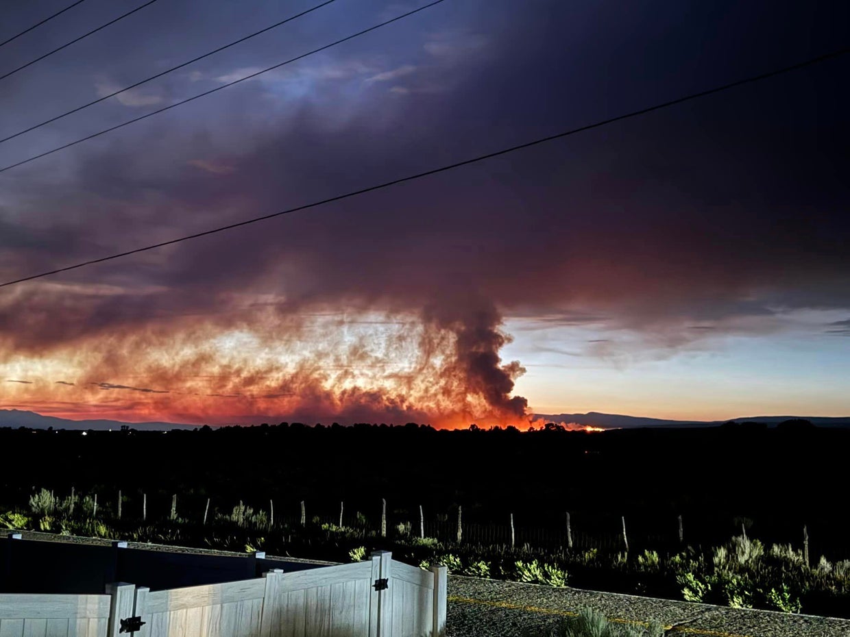 Colorado man pleads guilty to starting wildfire while cremating dog ...