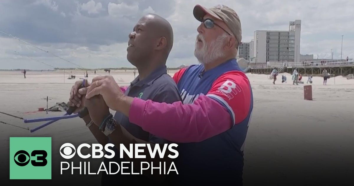 Siafa Lewis gets a lesson in kite-flying as Wildwoods International ...