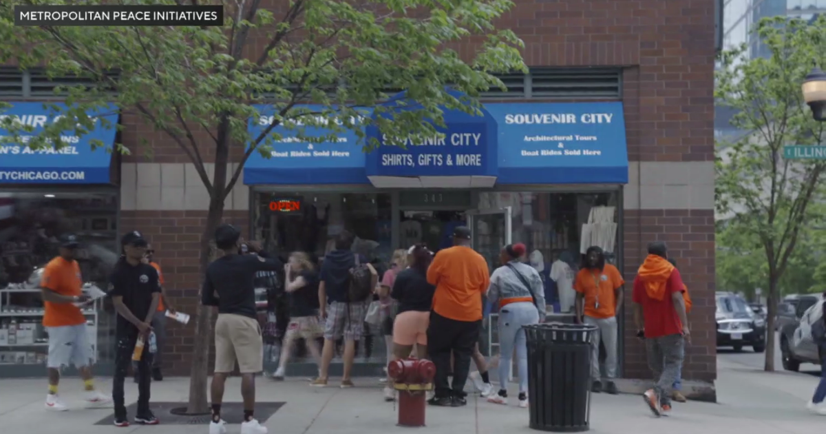 Metropolitan Peace Initiative crisis response team helps teens manage ...