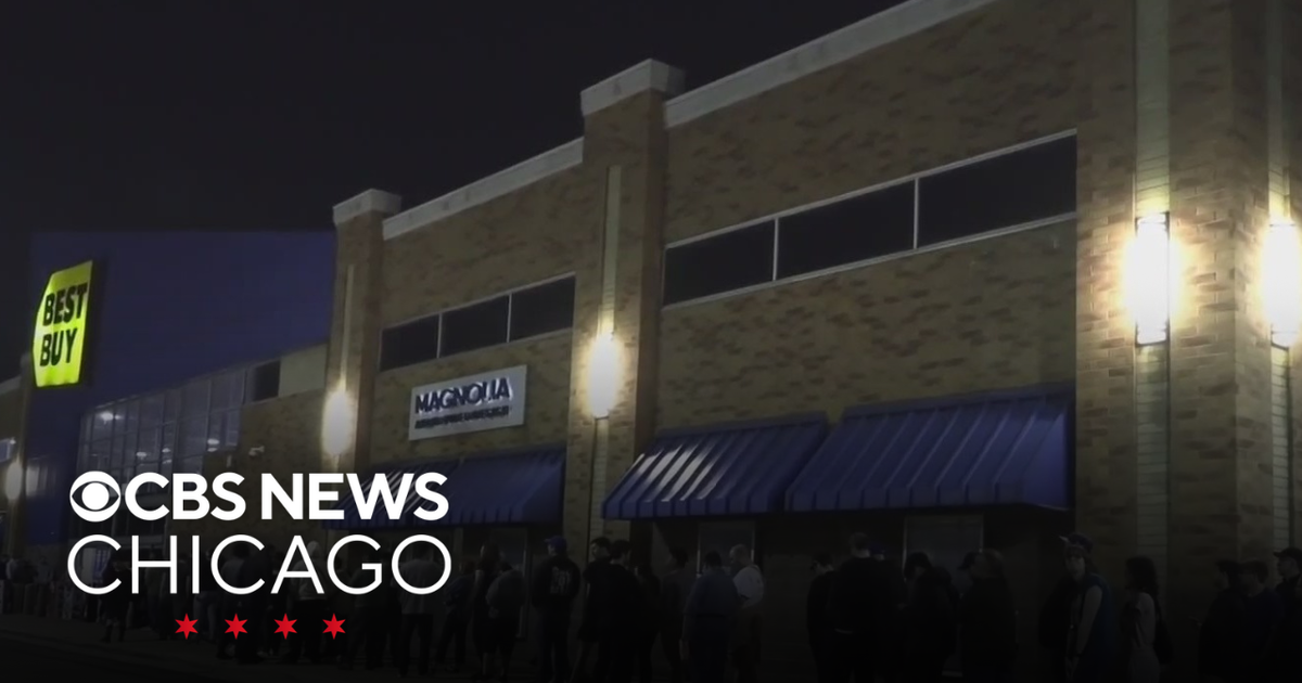 Crowds gather across Chicago for Nintendo Switch 2 release - CBS Chicago