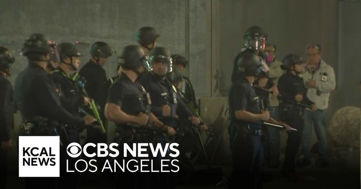 Law professor Jessica Levinson discusses National Guard deployment ...