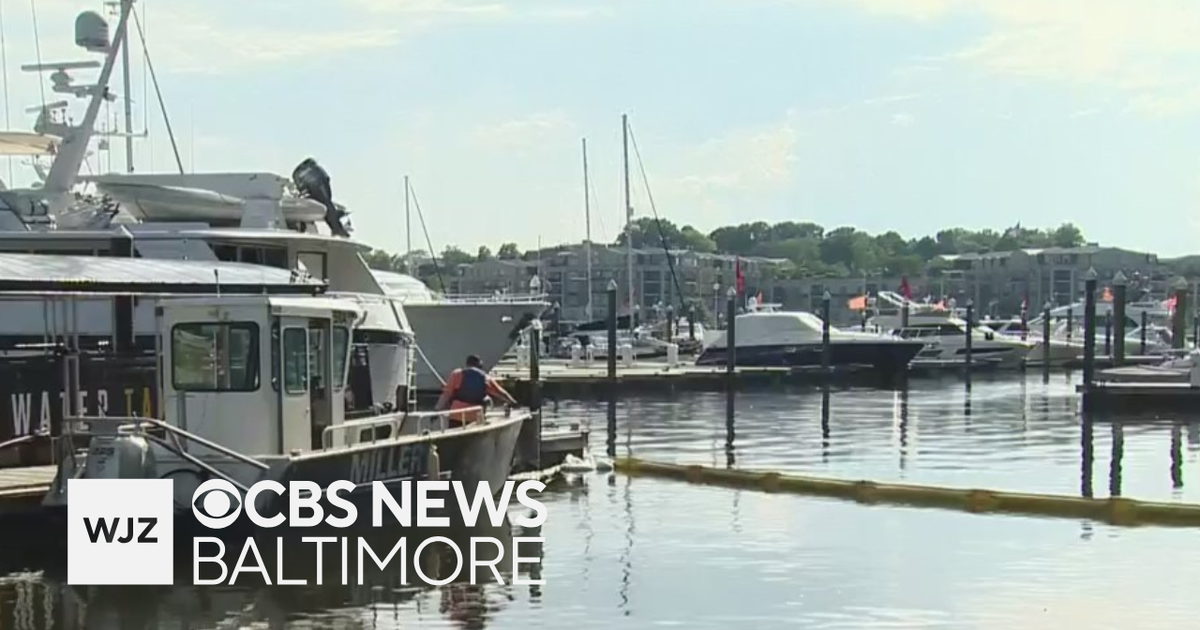 Cleanup continues into the weekend after 5,000 gallon diesel fuel spill ...