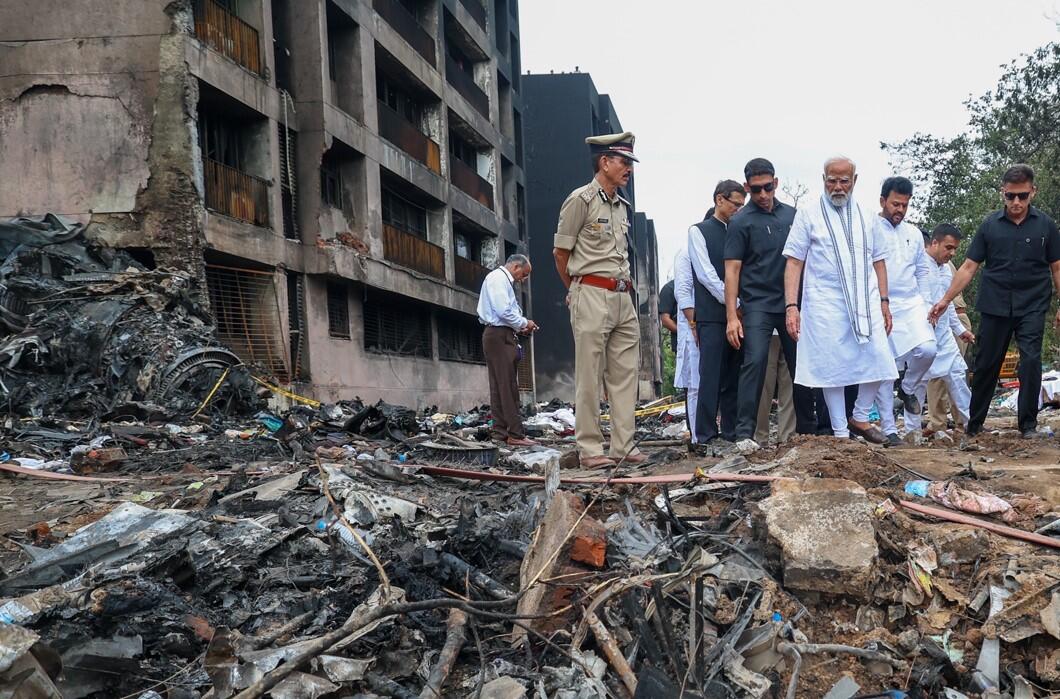 Air India plane crash investigators find first "black box" from Boeing ...